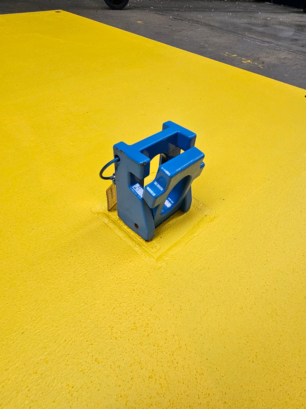Ranger Heavy-Duty Road Plate Lifter – RAPTA Equipment